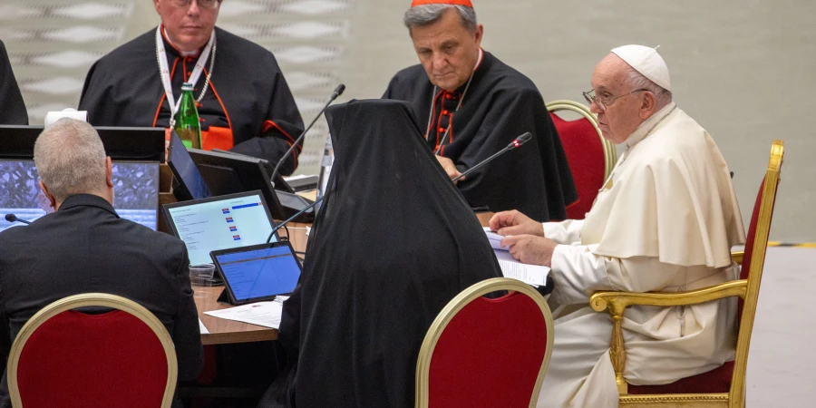 New ‘grammar of synodality’ on display at start of synod gathering ...