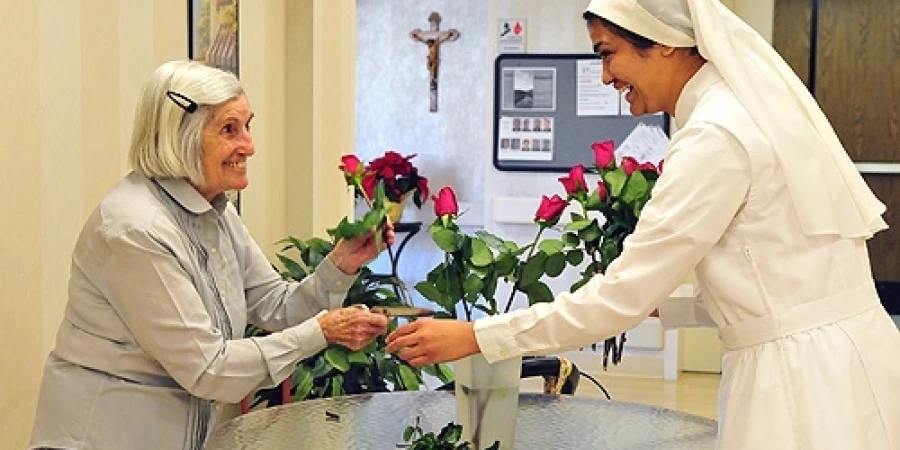 Resist 'hidden euthanasia' of elderly, Little Sisters stress | Catholic ...
