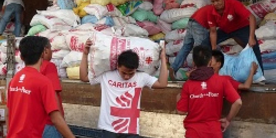 Relief efforts underway as flooding wreaks havoc in Philippines ...