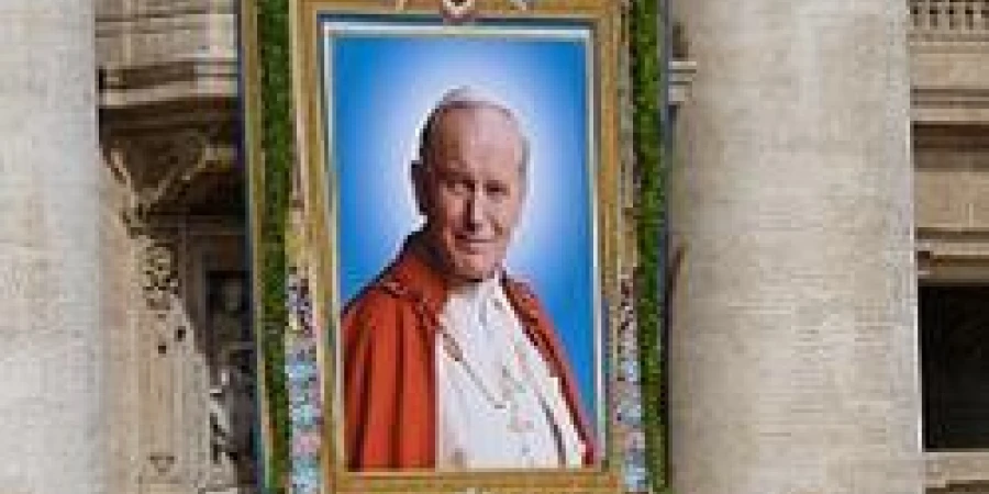 Revealed – the man behind the official photograph of Blessed Pope John ...