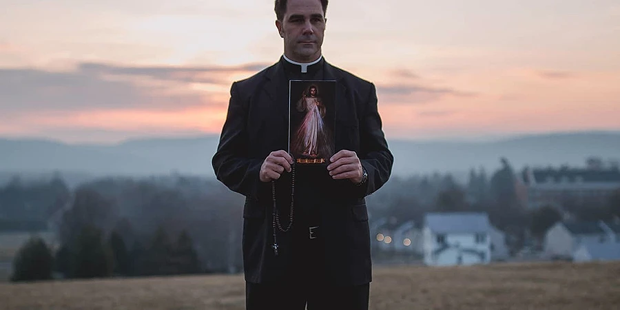 He was a runner for the Japanese mafia. Now he's a Catholic priest ...