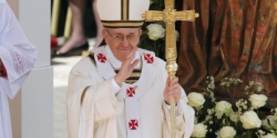 Francis' papal symbols linked to past Popes | Catholic News Agency
