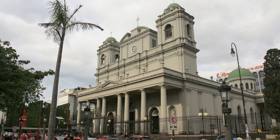 Costa Rican Catholic bishops prohibit celebration of extraordinary form ...