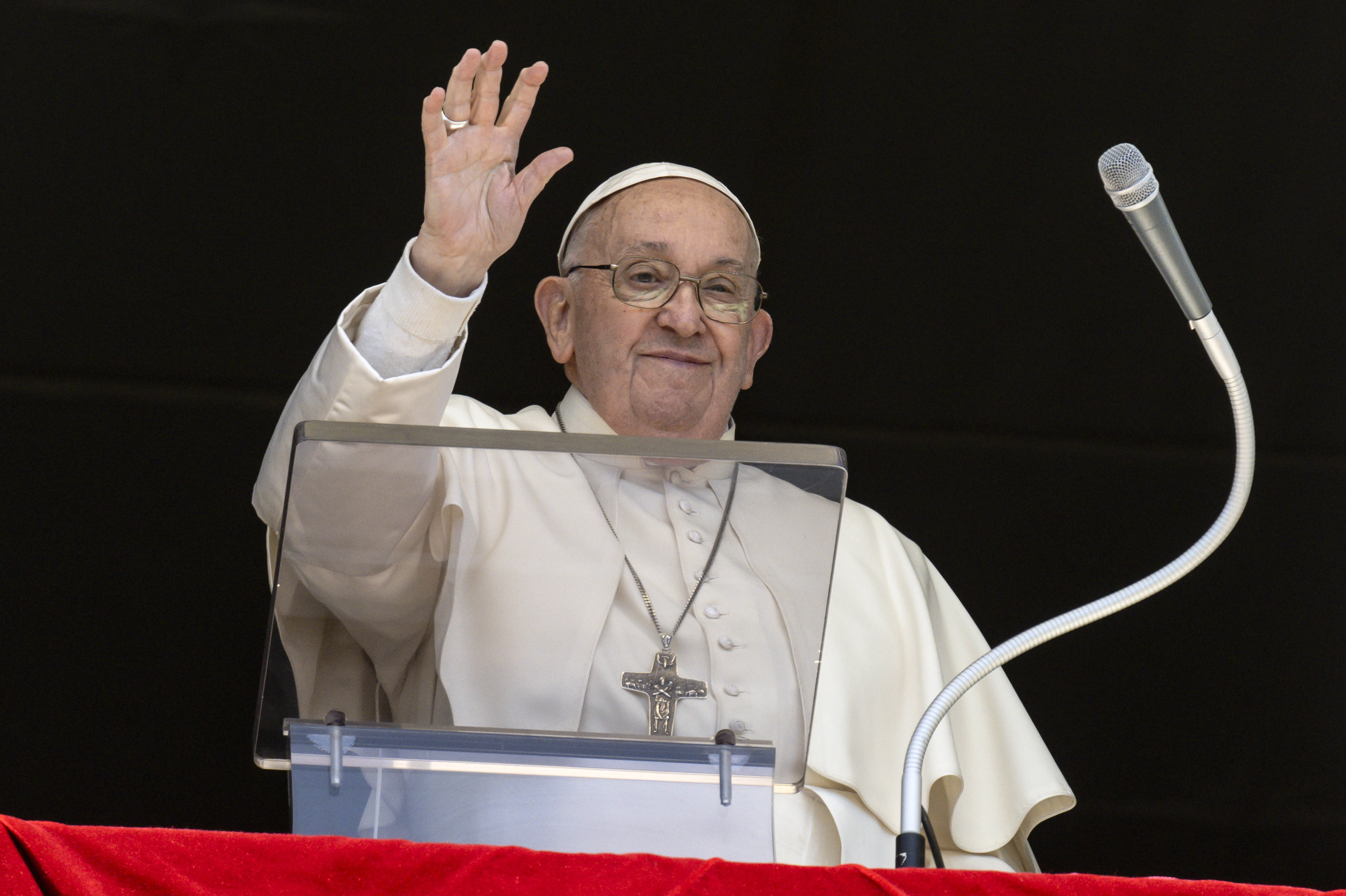 Pope Francis: Christ the Good Shepherd ‘looks for us until he finds us ...