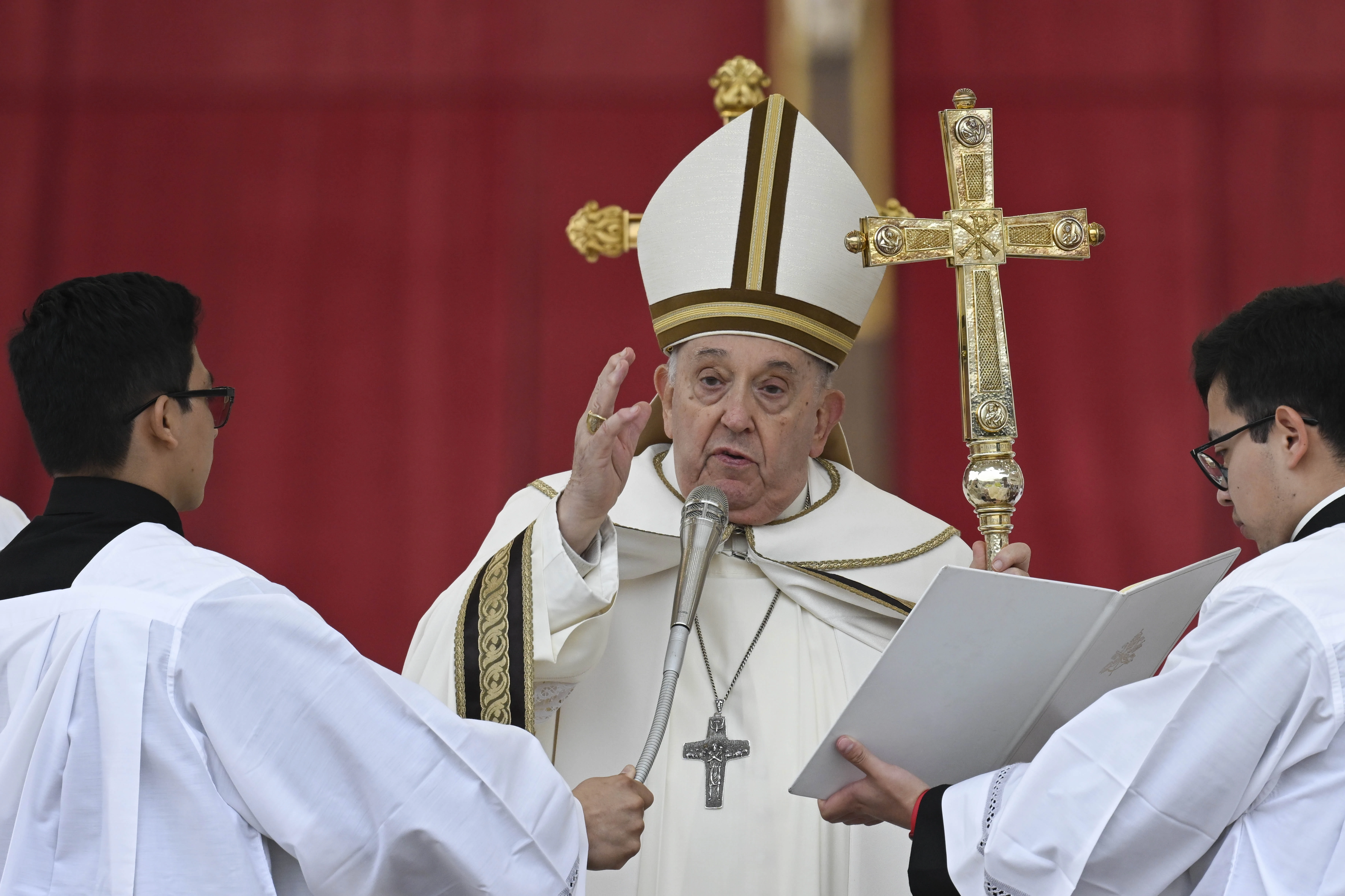 Pope Francis reinstates papal title ‘Patriarch of the West’ in ...