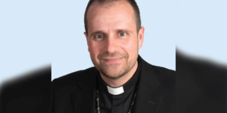 Laicized Spanish bishop emeritus marries in the Church | Catholic News ...