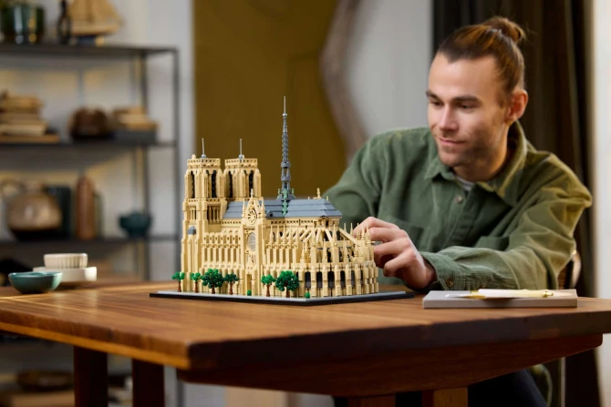 LEGO announces Notre-Dame de Paris Cathedral set | Catholic News Agency