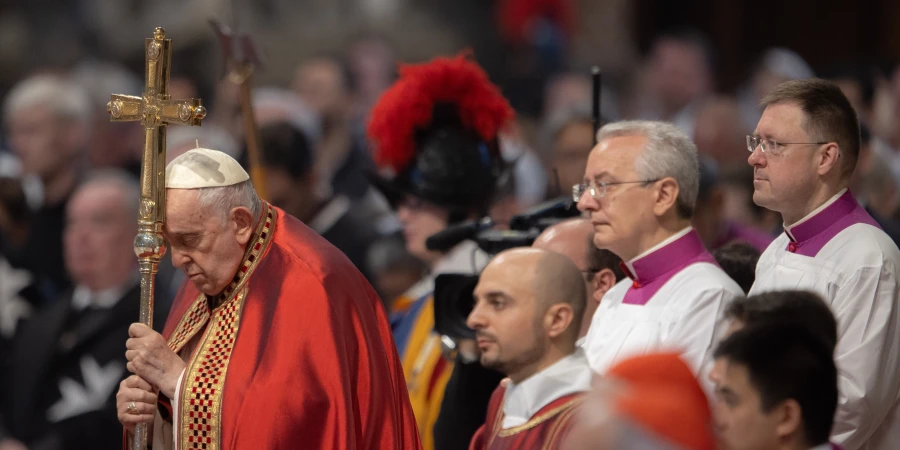 Newest American archbishop receives pallium in special Mass at Vatican ...