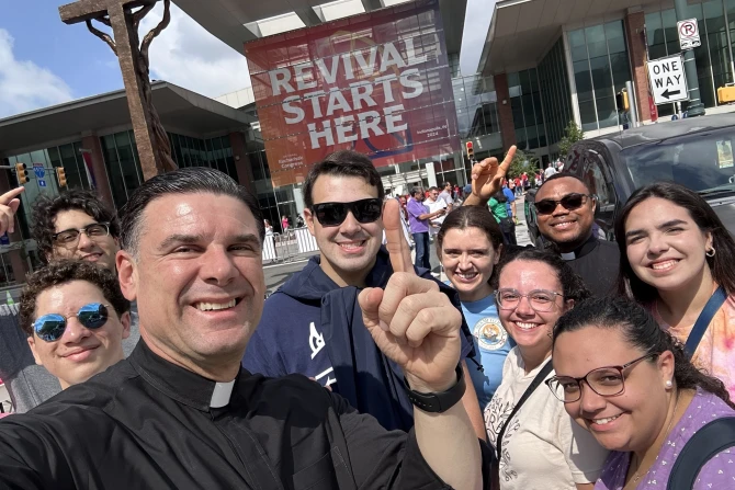 U.S. Hispanic ministry’s Miami model: an insider’s view with Father ...