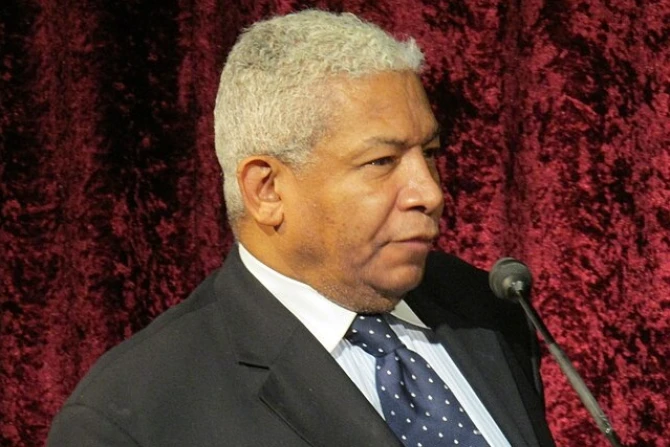 Black Pentecostal leader urges pope to withdraw same-sex blessing ...