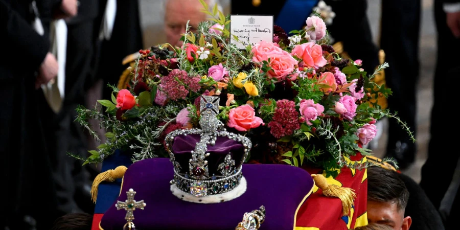 Catholic prayers for Queen Elizabeth II — and the new king | Catholic ...