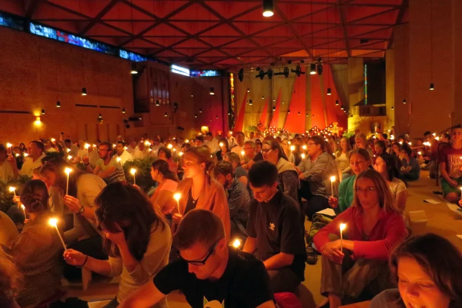 Pope Francis urges young adults at Taizé event to ‘dare to build a ...