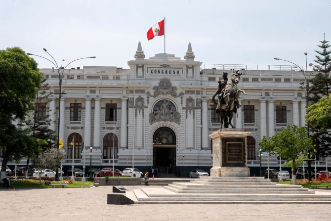 Peru’s Congress approves legislation protecting pregnant women and ...