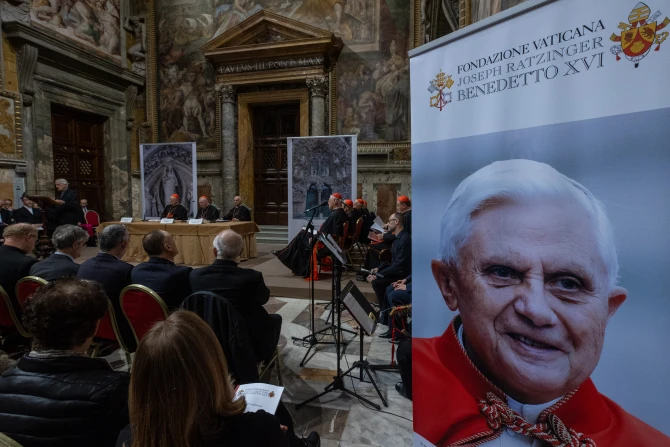 Prestigious Ratzinger Prize awarded to Notre Dame theologian, Japanese ...