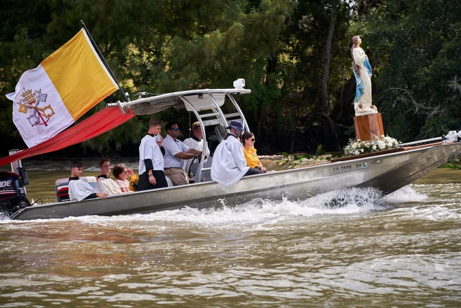 ‘One of a kind’ Eucharistic boat procession set to roll down ...