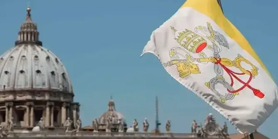 Wikipedia had the wrong Vatican City flag for years. Now incorrect flags are everywhere ...