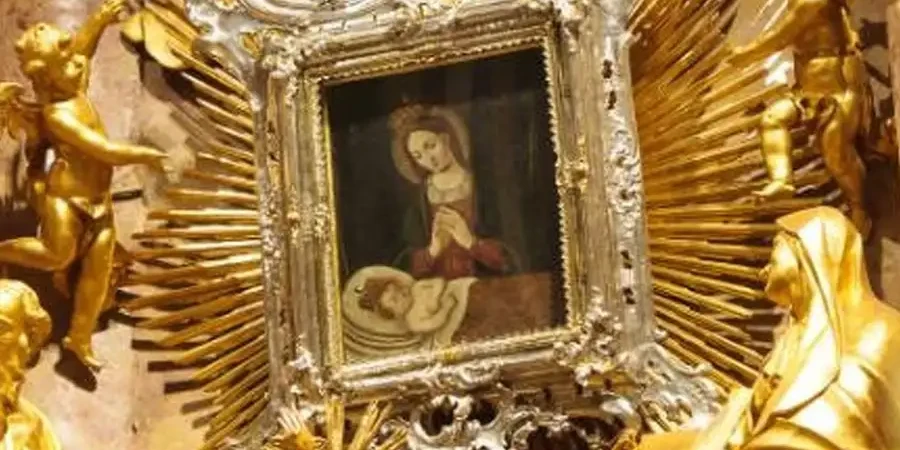 The image of the Virgin Mary that wept tears of blood on St. Patrick’s ...